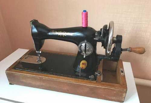Ручная швейная машинка Подольск