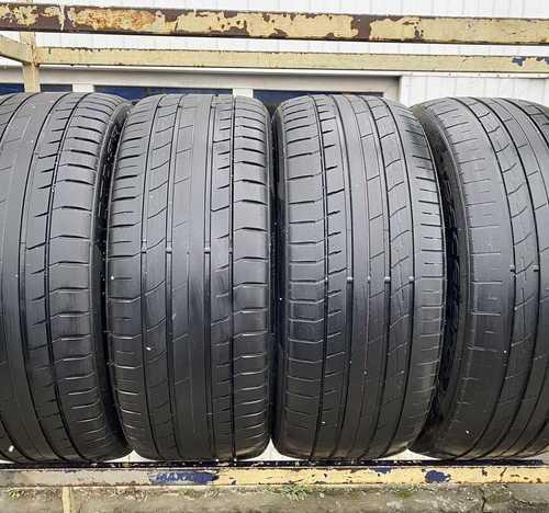 Accelera Iota ST68 285/45 R22 114V