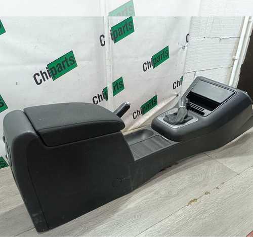 Подлокотник в сборе для Volkswagen Golf Plus 2012