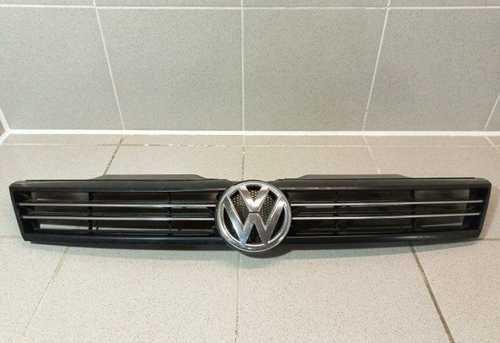 Решетка радиатора Volkswagen Jetta 6