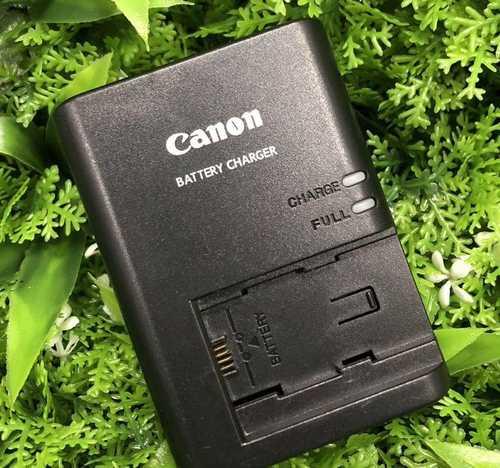 Зарядное устройство Canon CG-700