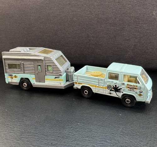 Matchbox Volkswagen Transporter Crew Cab 1:64