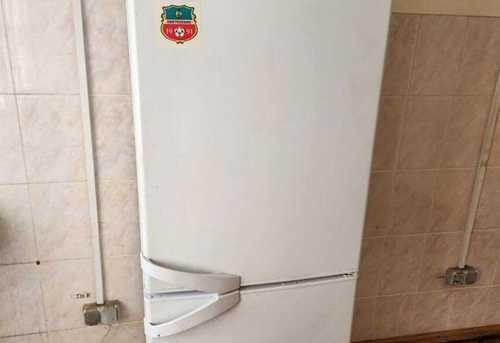 Продам холодильник рабочий б/у