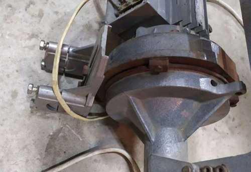 Фрикционный двигатель для швейной машины