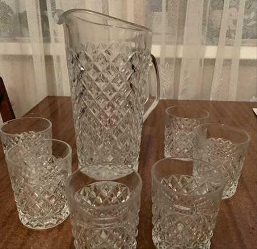 Кувшин со стаканами Чехия