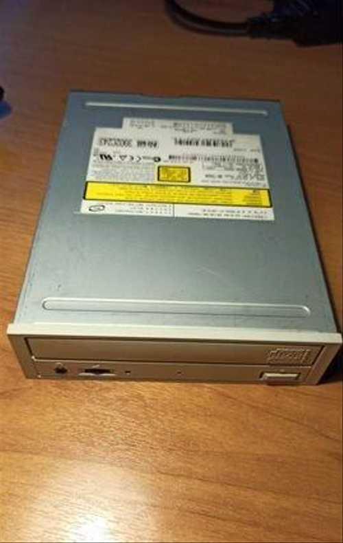 CD-ReWriter 24x / 10x / 40x NEC NR-7900A
