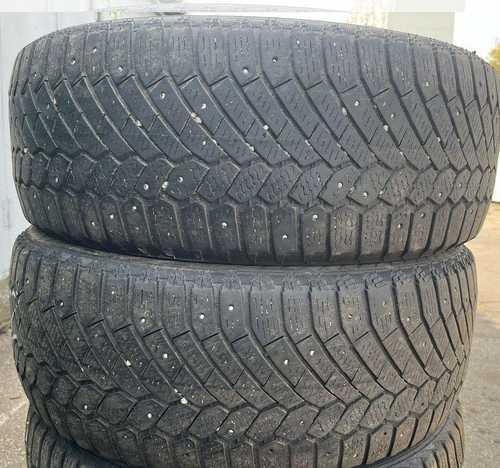 Gislaved Nord Frost 200 215/55 R17