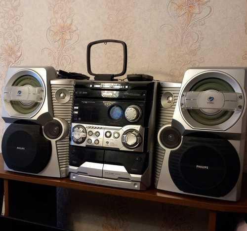 Музыкальный центр philips FW - 700