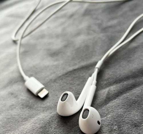 Наушники earpods