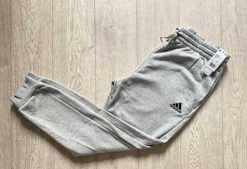 Брюки Adidas Essentials Fleece HL2230