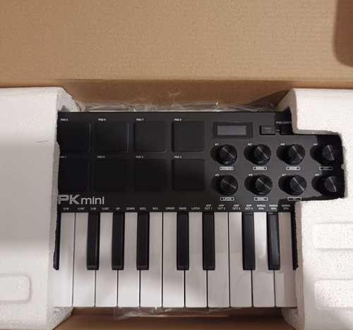 Midi контроллер akai MPK mini MK3