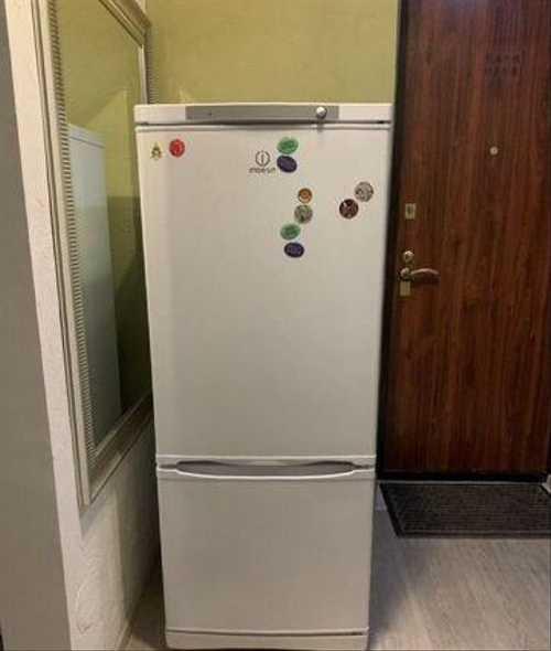 Холодильник бу indesit sb15040