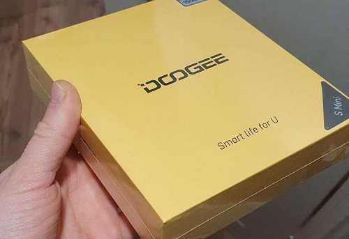 DOOGEE Smini, 8/256 ГБ