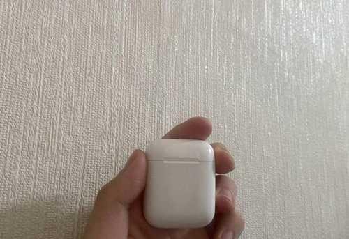 Airpods 2 кейс с левым наушником