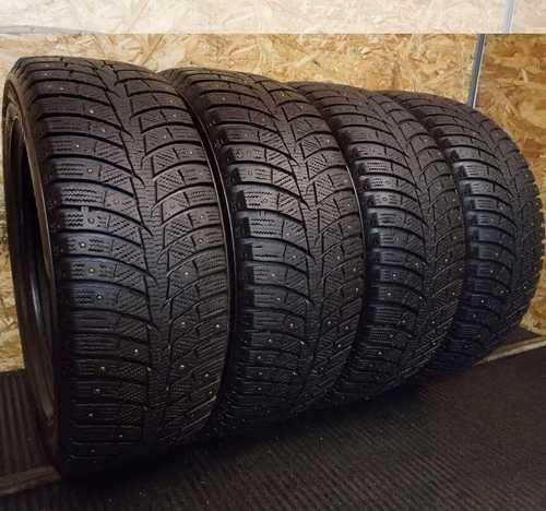 Laufenn I Fit Ice LW 71 215/55 R17 98T