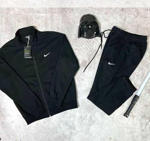 Спортивные костюмы Nike