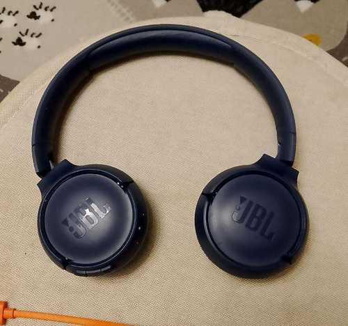 Беспроводные наушники jbl