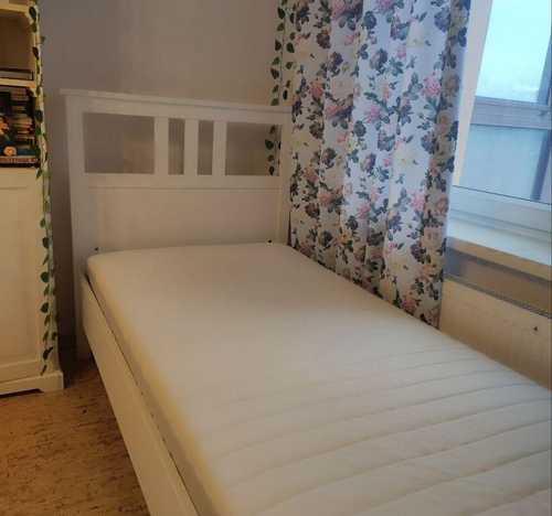 Кровать IKEA хемнэс 90*200