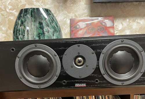 Dynaudio focus 200c