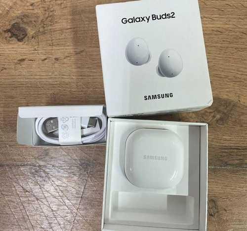 Беспроводные наушники Samsung Galaxy Buds2, Белый