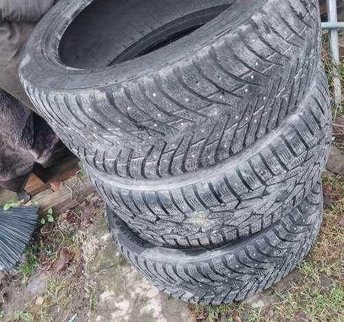 Nokian Tyres Hakkapeliitta 8 245/45 R19 102