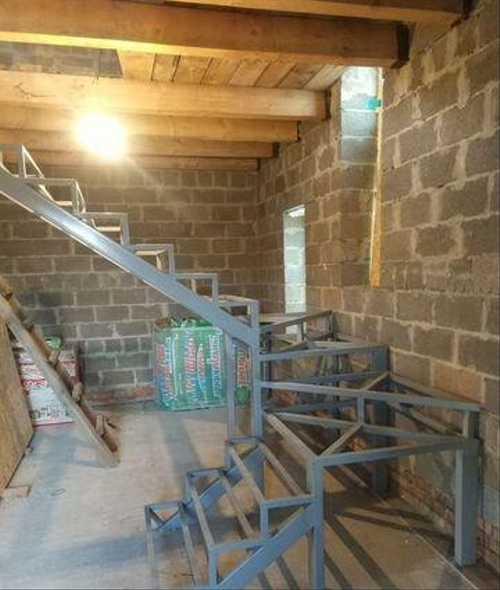 Лестница в дом открытого типа