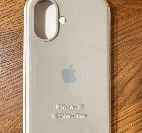 Чехол на iPhone 16