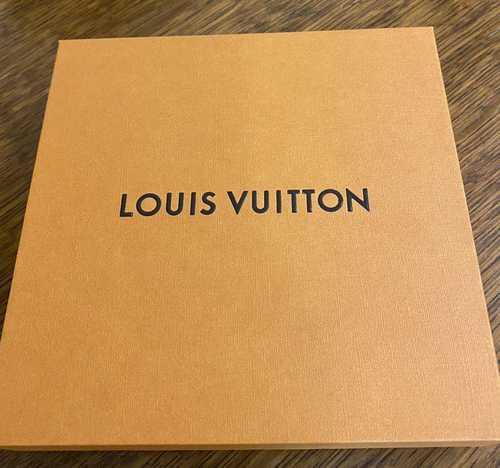 Коробка от конфет Louis vuitton