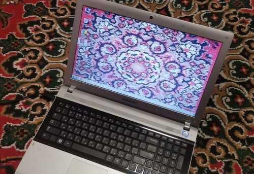 Samsung RV512, Рабочий ноутбук, Внешне на 5+