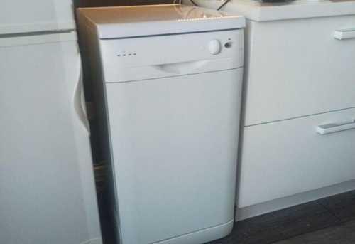 Посудомоечная машина Indesit idl40