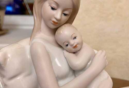 Фигурка керамика Мать и дитя