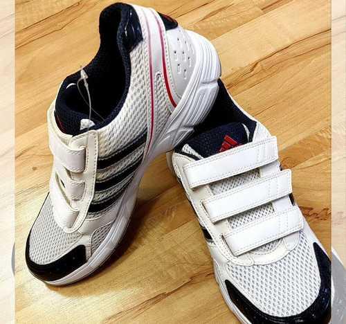 Кроссовки adidas 37