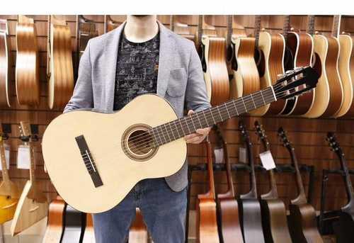Veston C-45A гитара классическая, цвет натуральный