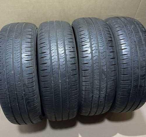 Nexen Roadian CT8 215/65 R17 104T