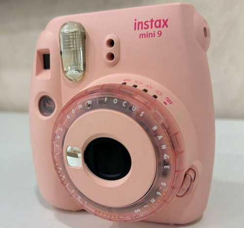 Плёночный фотоаппарат instax