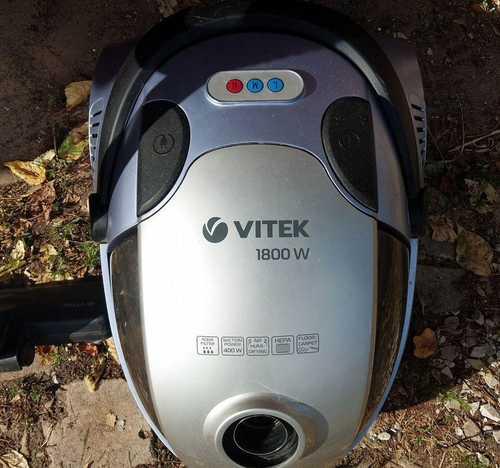 Пылесос с водяным фильтром Vitek 1831vt на запчаст