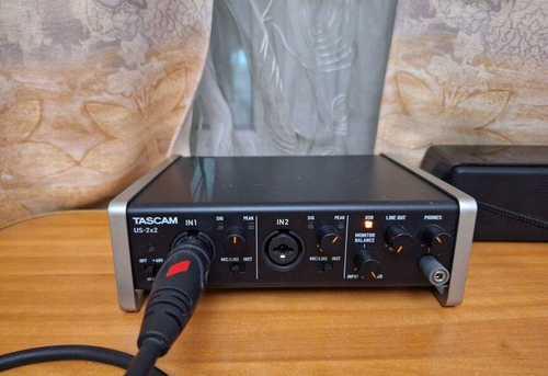 Внешняя звуковая карта Tascam US-2x2 USB2.0
