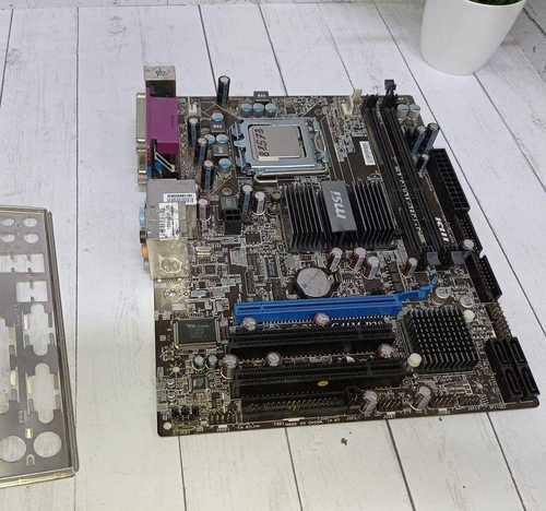 Комплект материнская плата(lga775 ddr3)  процессор