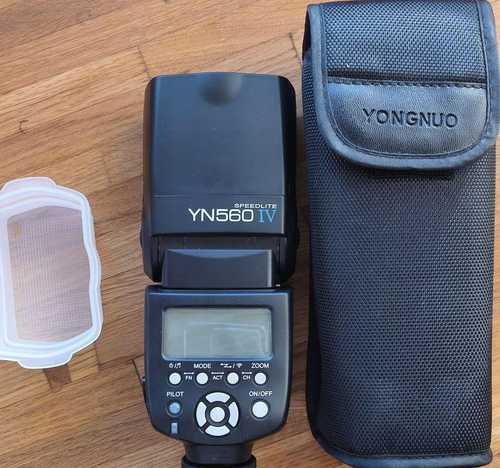 Фотовспышка Yongnuo Speedlite YN-560 IV