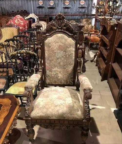 Кресло-трон антиквариат. Стул винтаж. Ренессанс