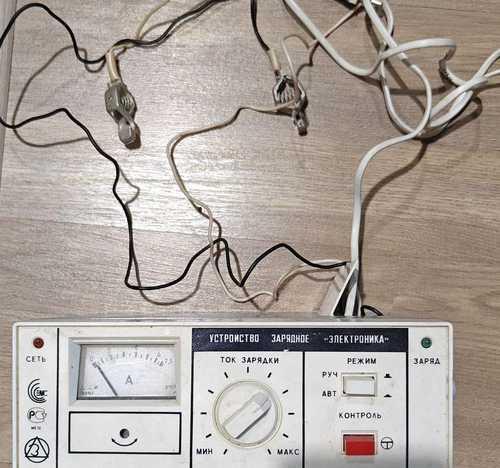 Зарядное устройство Электроника узс-п-12-6.3