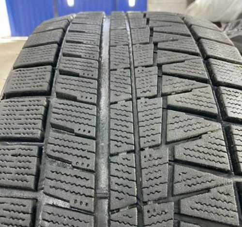 Bridgestone Blizzak Revo GZ 225/50 R17 98L