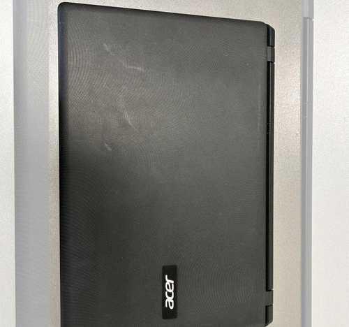 Ноутбук acer ES1-522-45ZR б/у