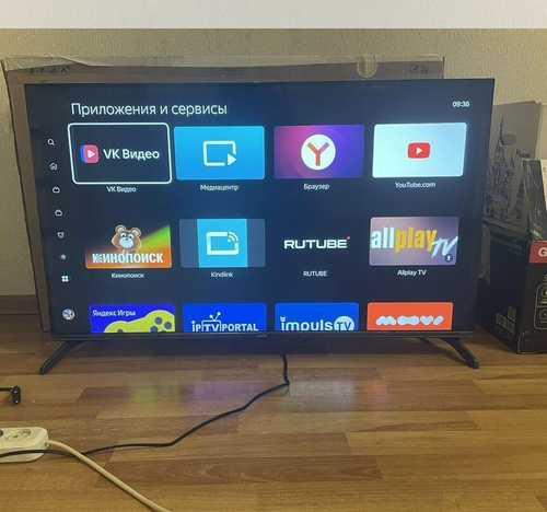 Телевизор SMART tv 43 новый