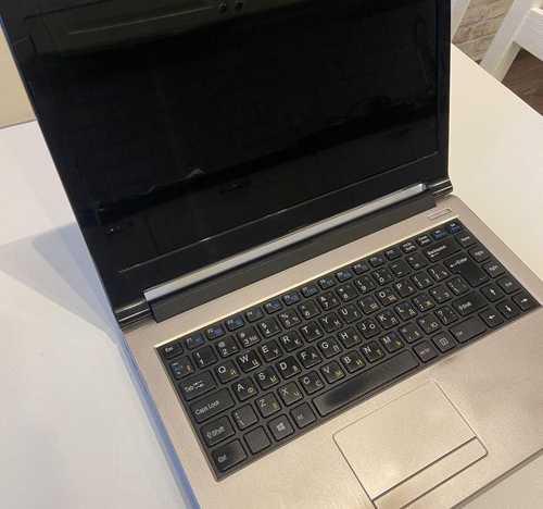 Ноутбук Clevo W940SU2 Intel Core i5,12 гб,512 гб