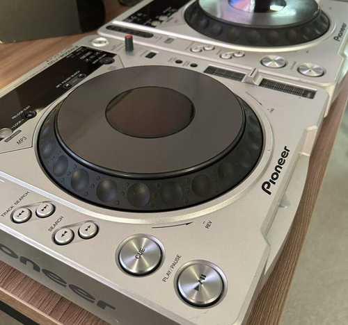 Pioneer CDJ 800