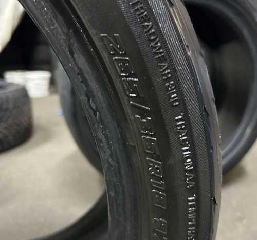 Yokohama Advan Fleva V701 245/40 R18 и 265/35 R18