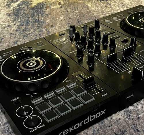 Диджейский пульт Pioneer ddj400