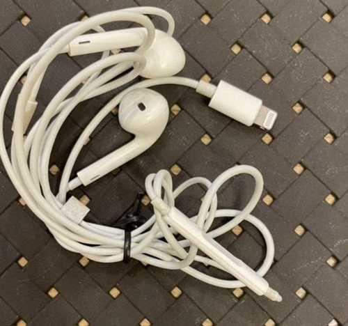 Наушники apple earpods lightning