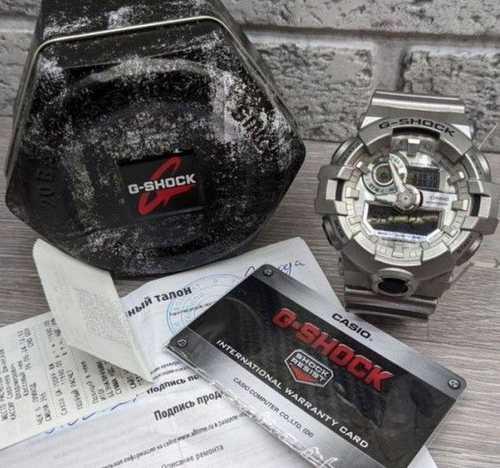 Японские наручные часы Casio G-shock GA-700FF-8A